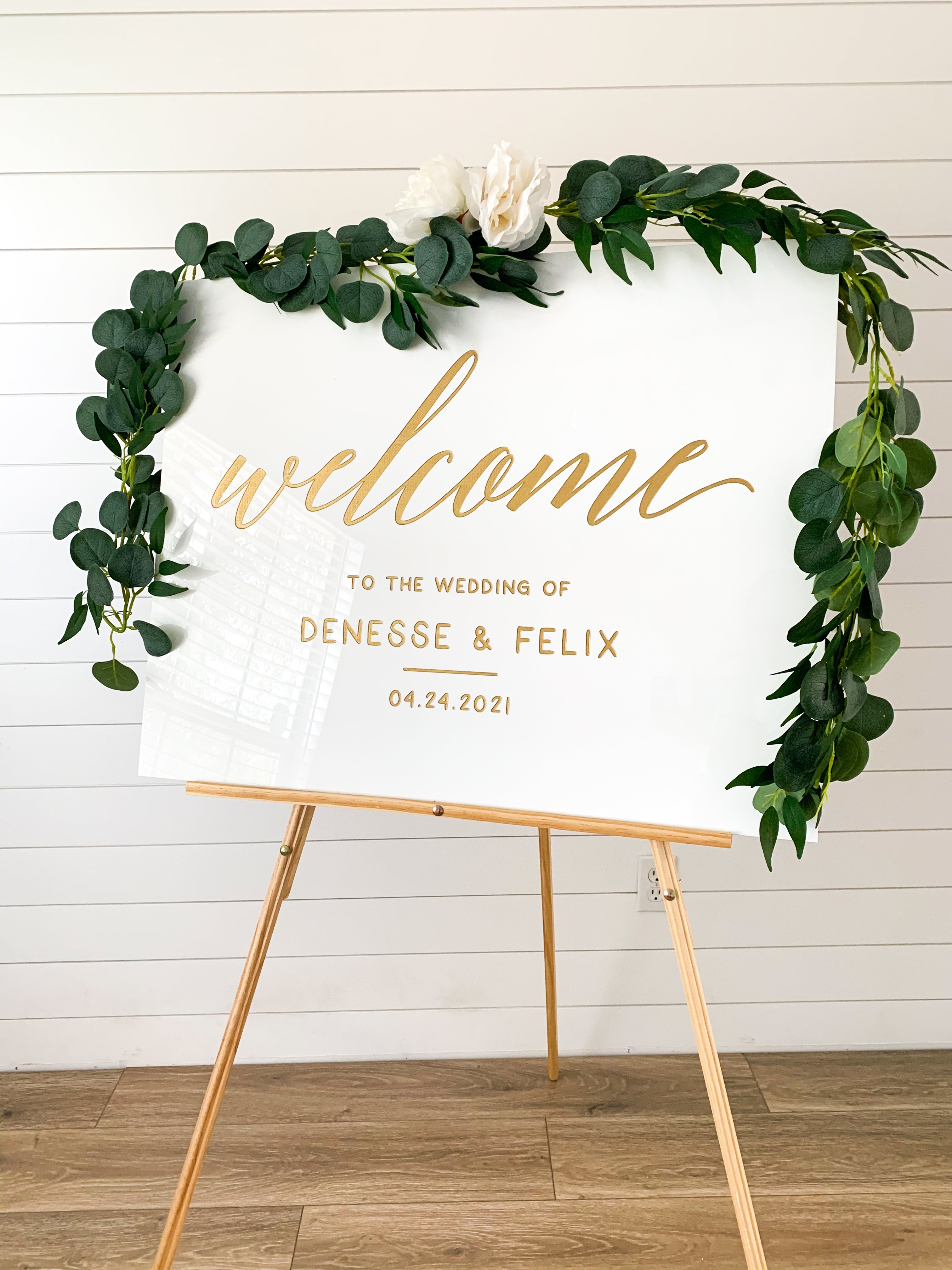 Minimalist Acrylic Welcome Sign - WS01 – Blush and Lumber